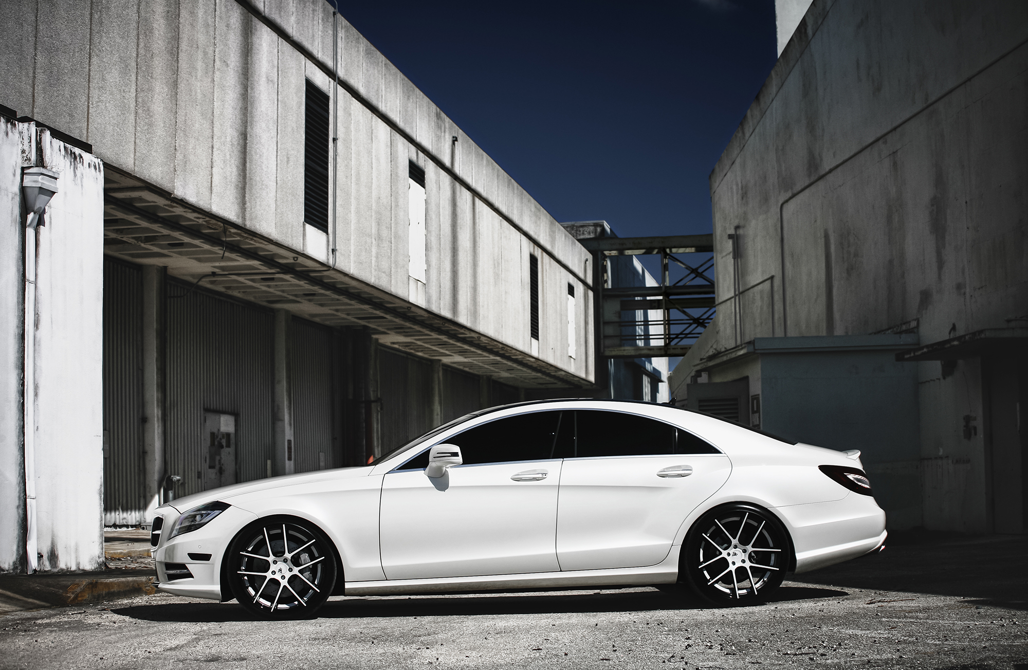 Avant Garde M510 Custom Paint on Mercedes Benz CLS 550